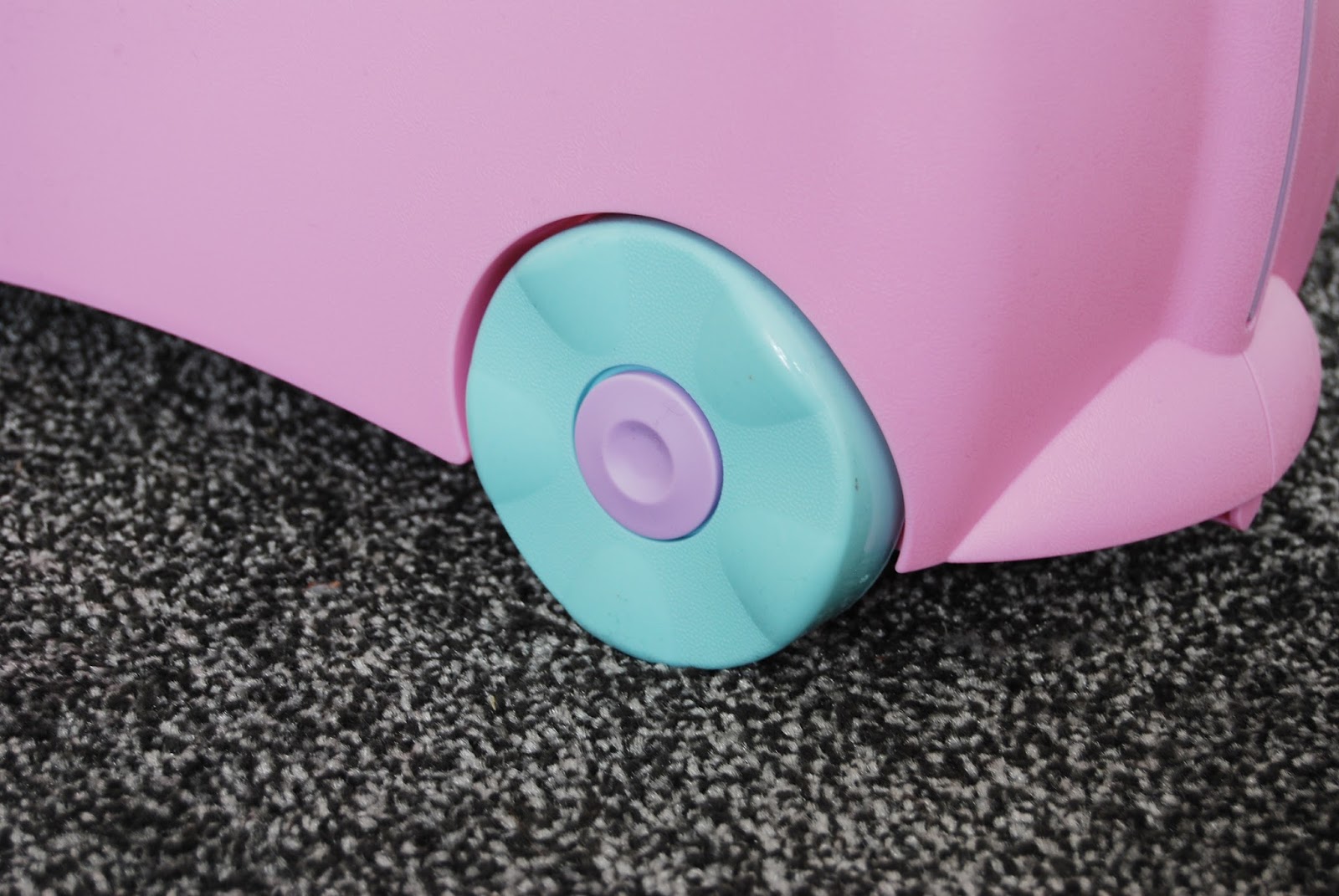 Chic Geek Diary: Trunki Ride On Suitcase - Review & Competition