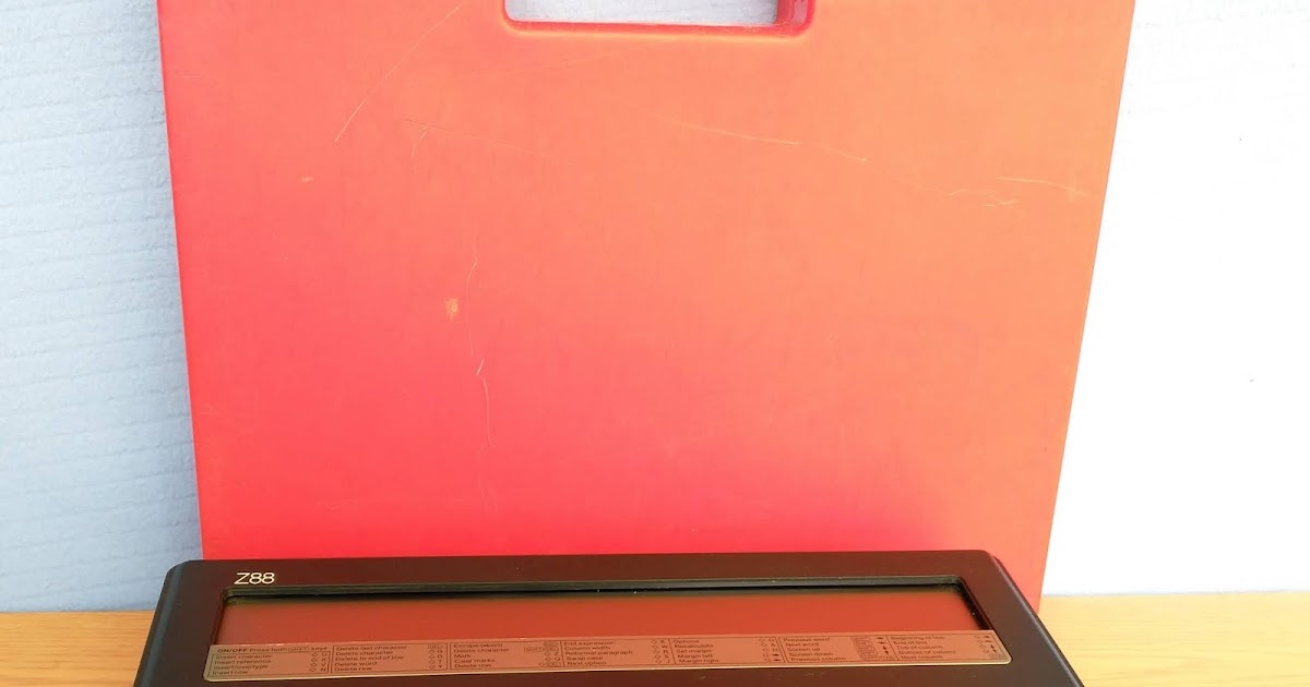 Retro Ordenadores Orty: Cambridge Computer Z88 (Portable Computer) (1987)