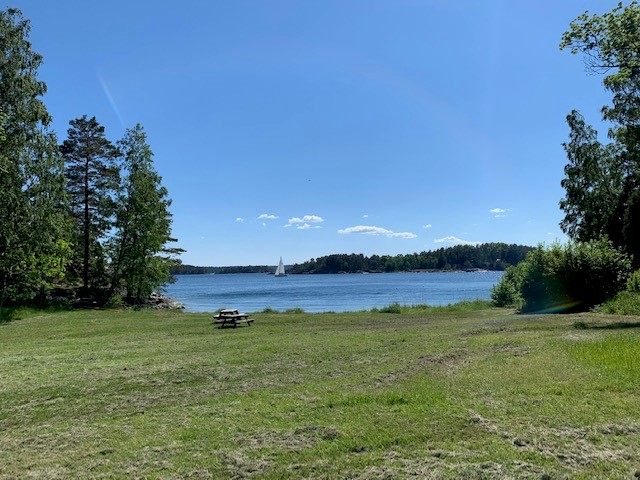 Day Trip to the Island of Grinda