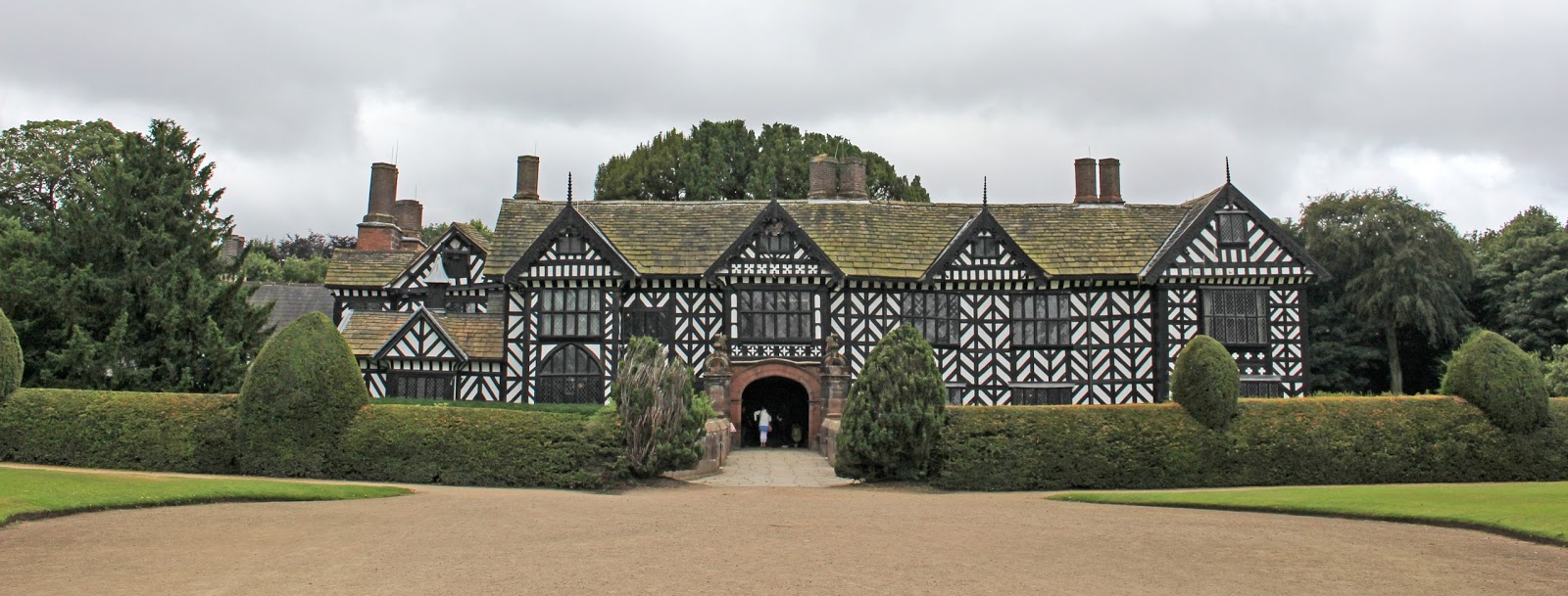 sconzani: England: Speke Hall and Garden