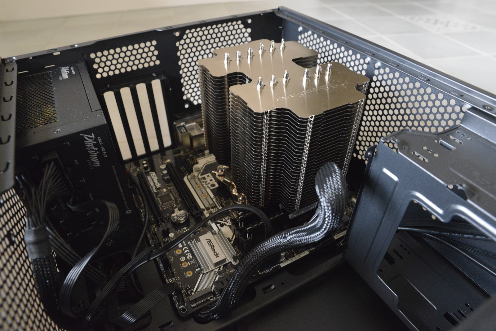 FanlessTech: APU gaming PC?