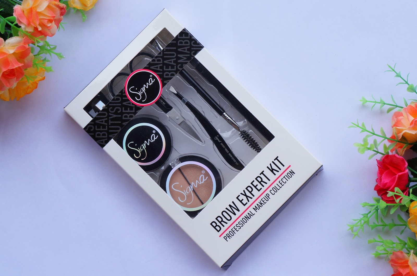 Toda Charmosa: Brow Expert Kit - Sigma Beauty