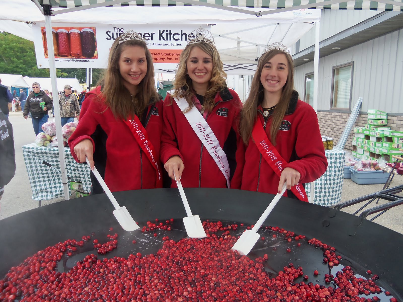 Warrens Cranberry Festival Royalty: 2011-2012 Warrens Cranberry ...