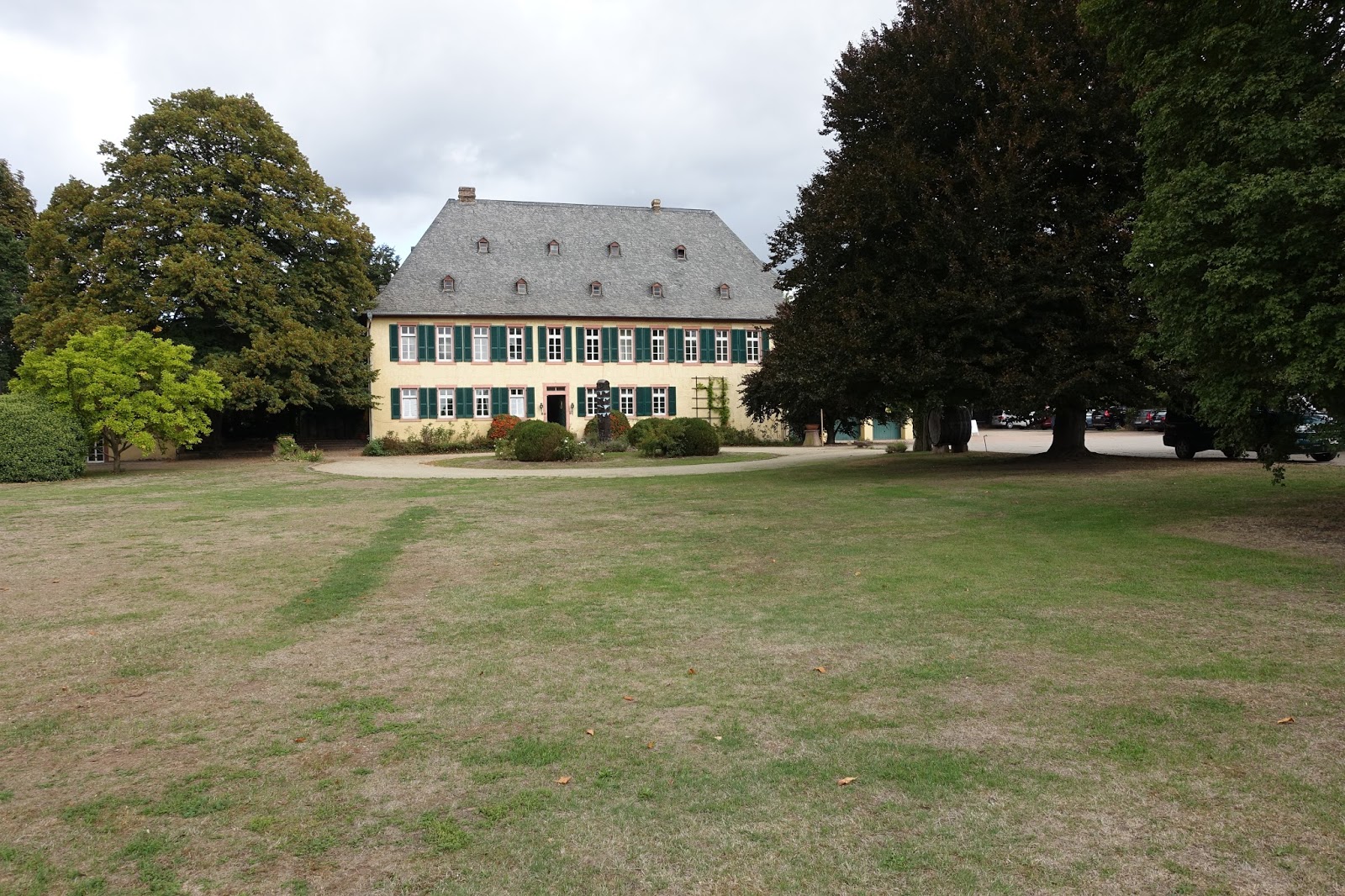 schiller-wine: Tour and Tasting at Weingut Baron Knyphausen in Erbach ...