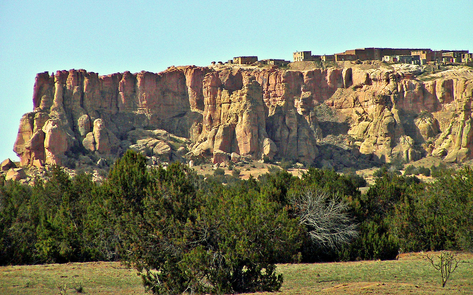 Living the life in Saint-Aignan: The Acoma Pueblo in New Mexico (USA)