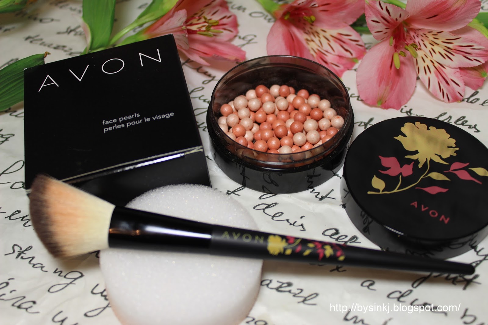Пудра в шариках Avon лимитированный выпуск и кисть для макияжа - отзыв ...
