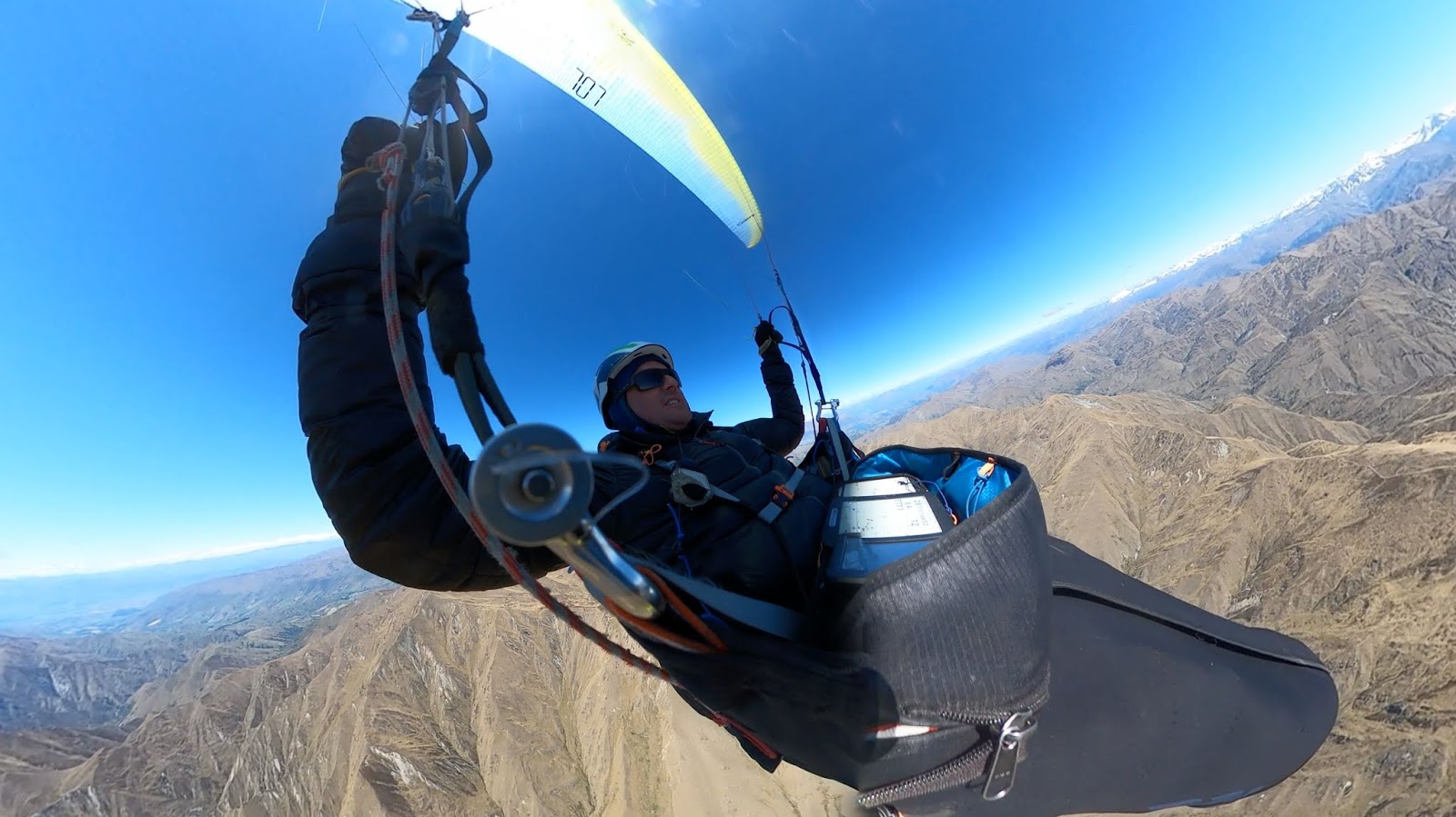 NZHGPA-Notices: A new NZ Paragliding triangle record at 197km.
