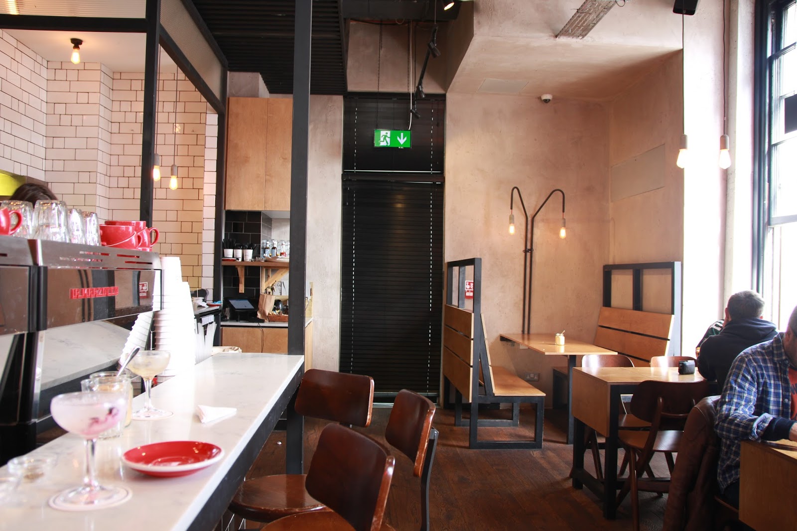 Double Skinny Macchiato: Brunch at London Grind