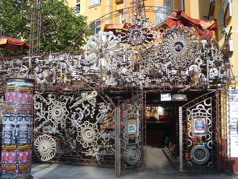 quin encreuat: CROSS CLUB