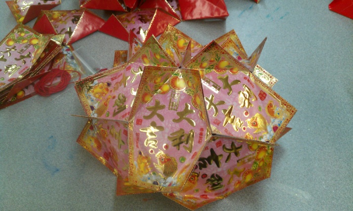 CantotoMando: Red Envelope Project: Red Envelope Flower Ball 紅包花球