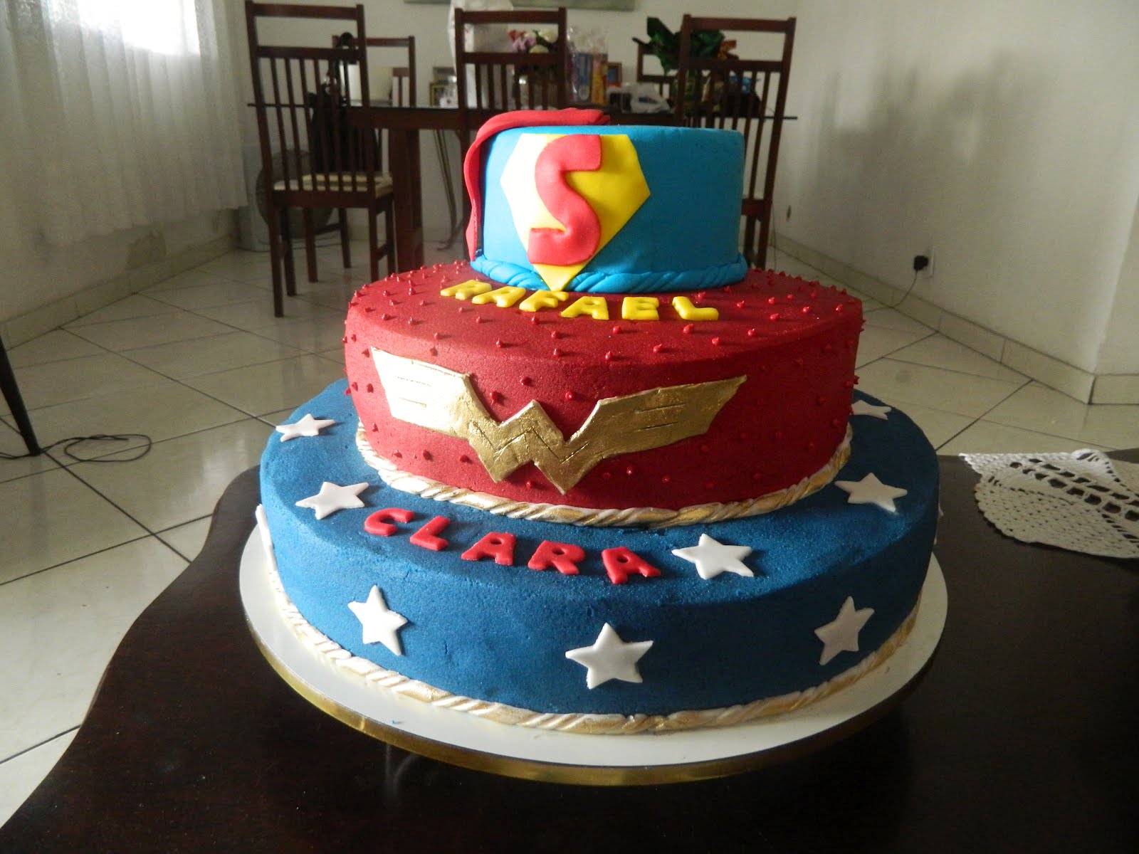 Temuma: Bolo da Liga da Justiça