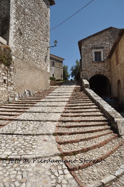 Sotto ogni cielo: Andar per Borghi: Labro (RI)