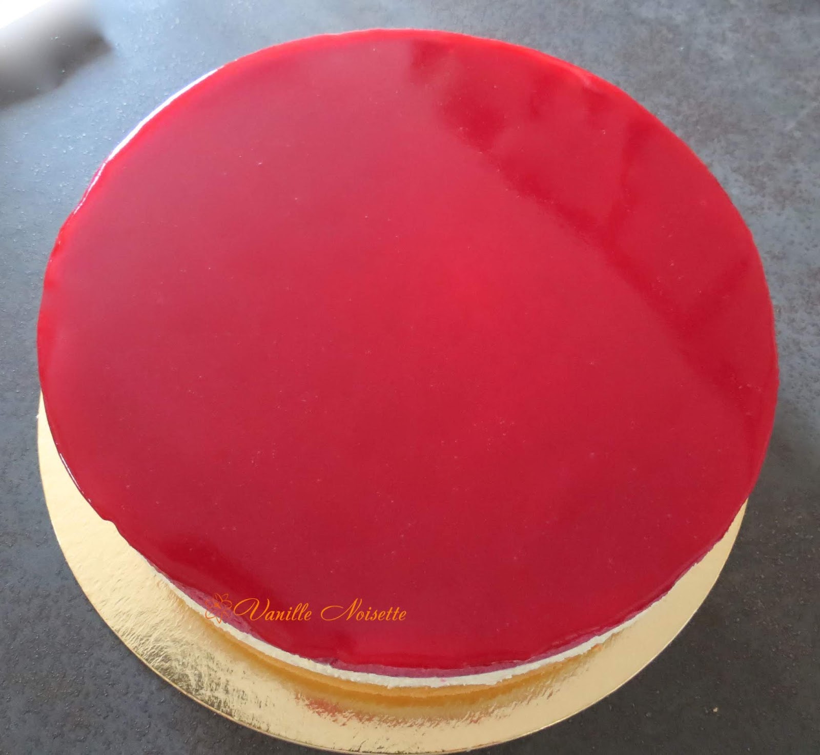 Vanille Noisette : BAVAROIS VANILLE/FRUITS ROUGES