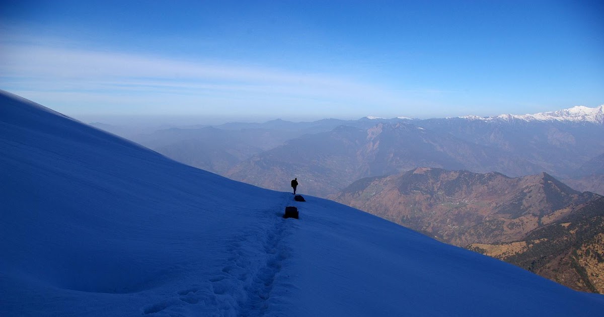 Why a Chopta Trek Is Known As the Mini Switzerland of India