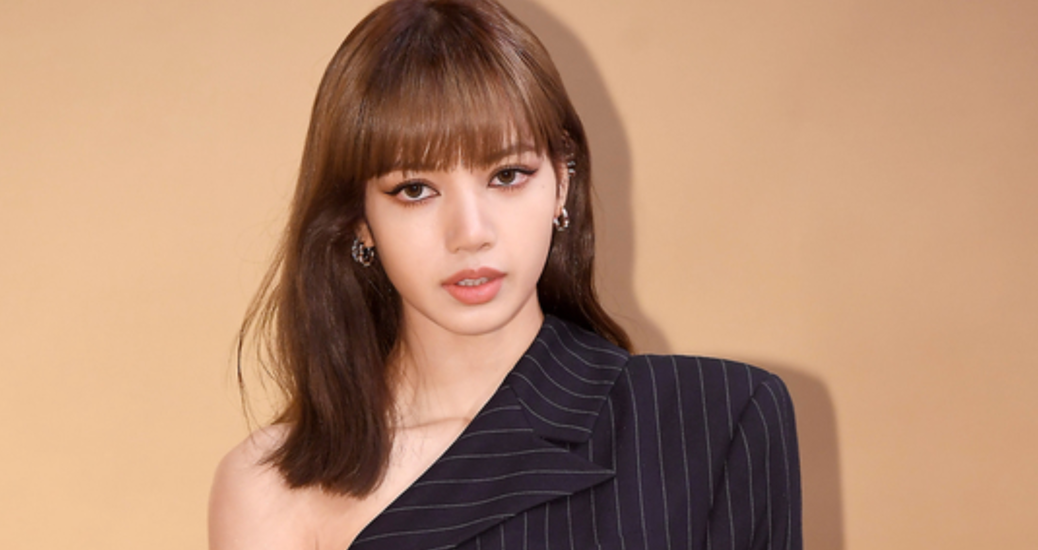 YG conducts investigations into reports Blackpink Lisa was scammed out ...