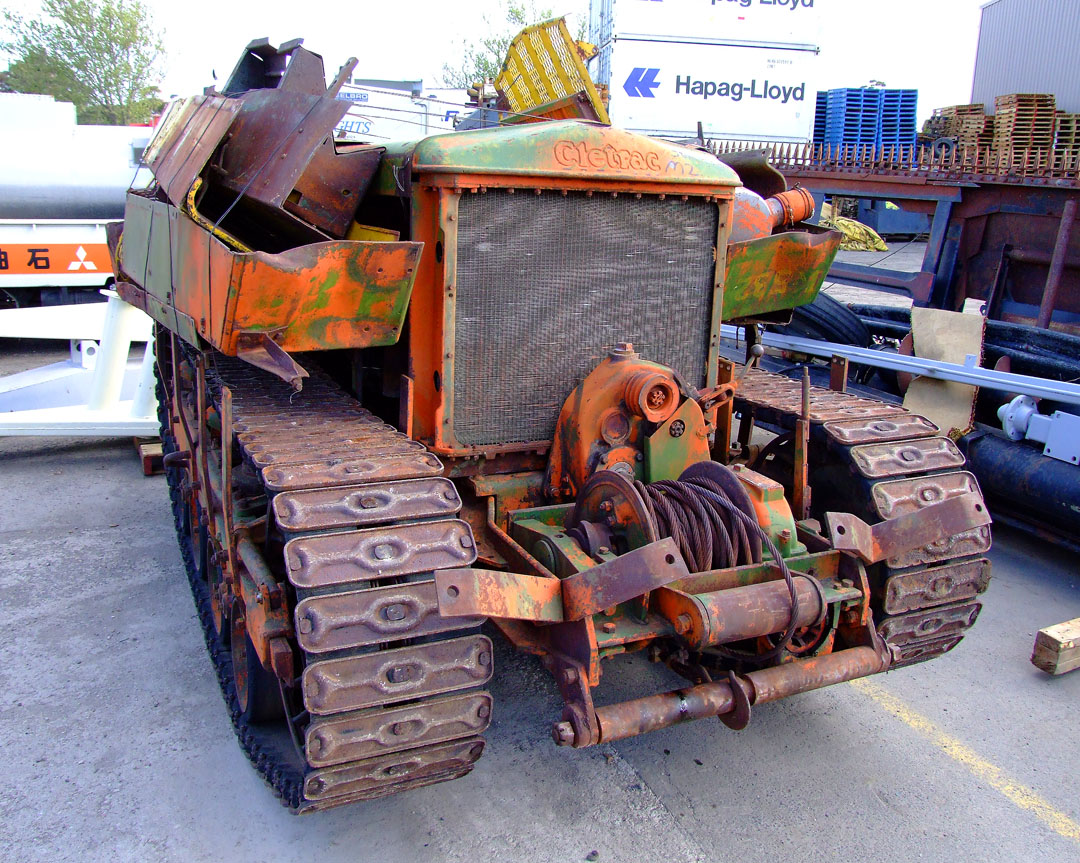 RENEDK MODELS: M2 High Speed Tractor 'Cletrac'