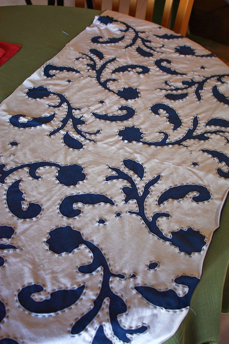 Sew long, Cowgirl!: Table runner a la Alabama Chanin