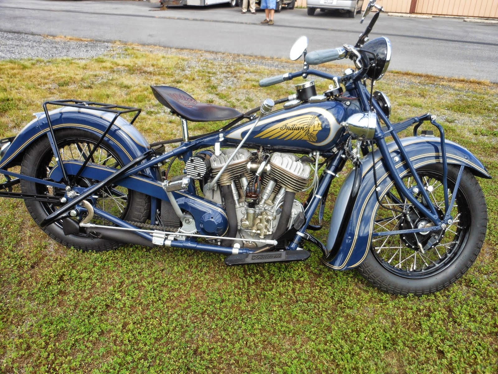 GeekBobber: Rose - Motorcycle Cannonball