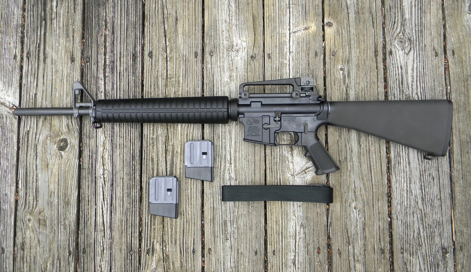 Gun Magazine: Handguns, Firearms, Pistol, Rifles and Shout Guns