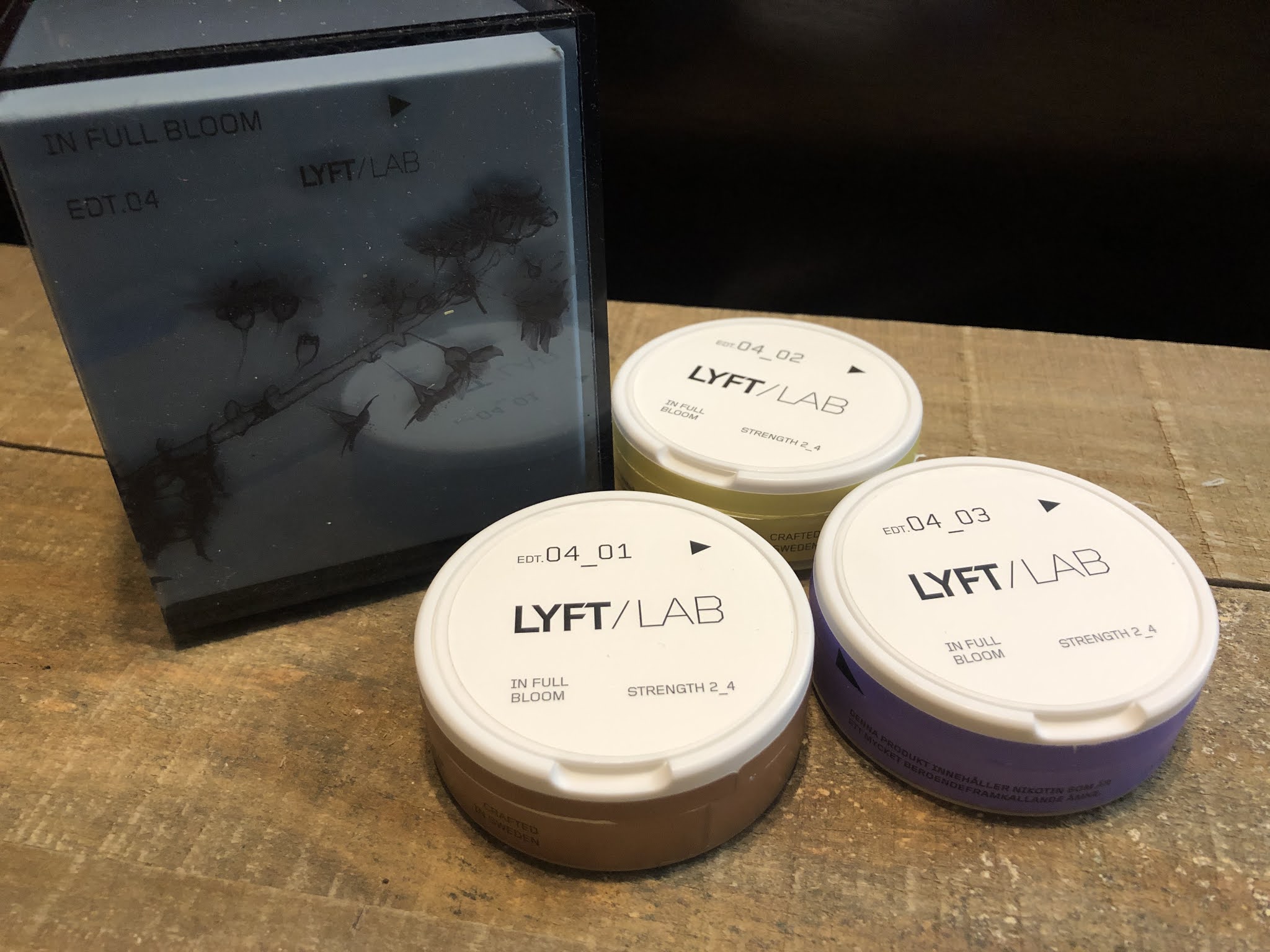 Lyft/Lab 4 "In Full Bloom" (Nicotine Pouches) - Review. 11 April 2021.