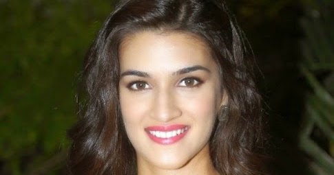 DESI ACTRESS PICTURES: Bollywood Actress Kriti Sanon at Dochey Movie ...