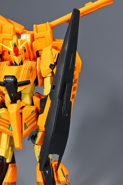 Review: MG 1/100 Zeta Gundam "Gray Wolf's 'Buster' Zeta" by Hobbynotoriko