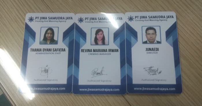 Cetak ID Card Untuk Pegawai, Karyawan, Member Toko Bisa Pakai Barcode