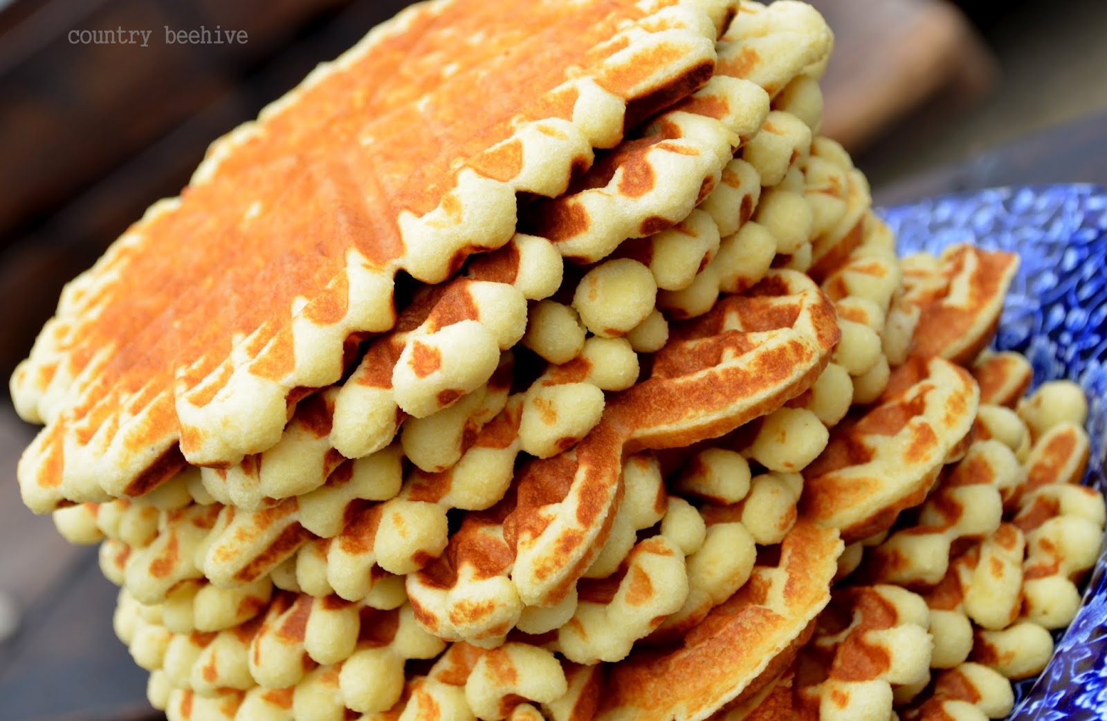 Country Beehive: waffles, waffles, waffles...