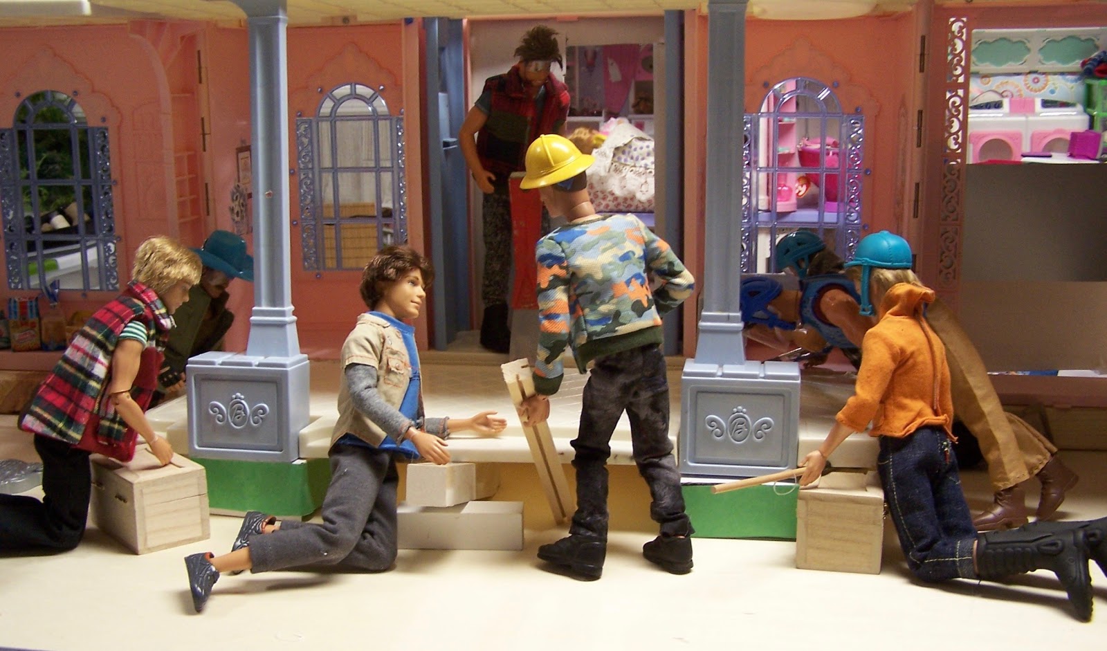 Barbie:OldNewGreenRedo : Hotel Demolition: Men at Work