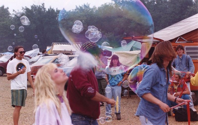 On Tours With the Grateful Dead: 25 Candid Snaps of Deadheads From ...