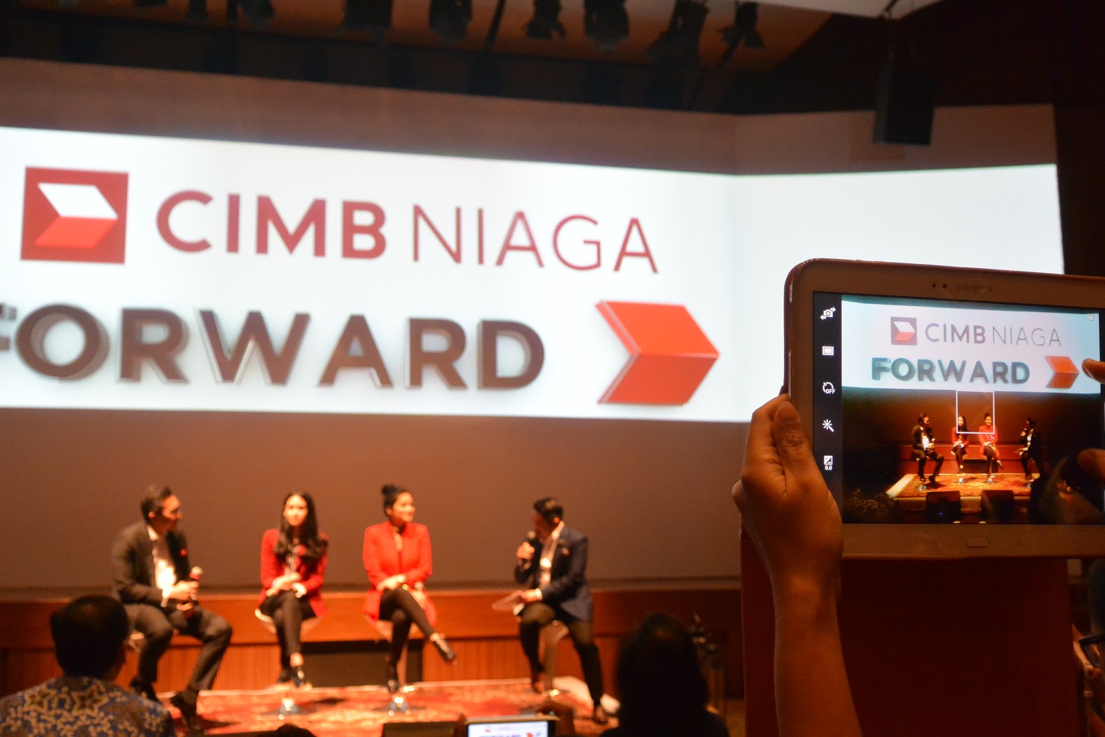 “FORWARD” Brand Promise terbaru CIMB Niaga / astarianadya