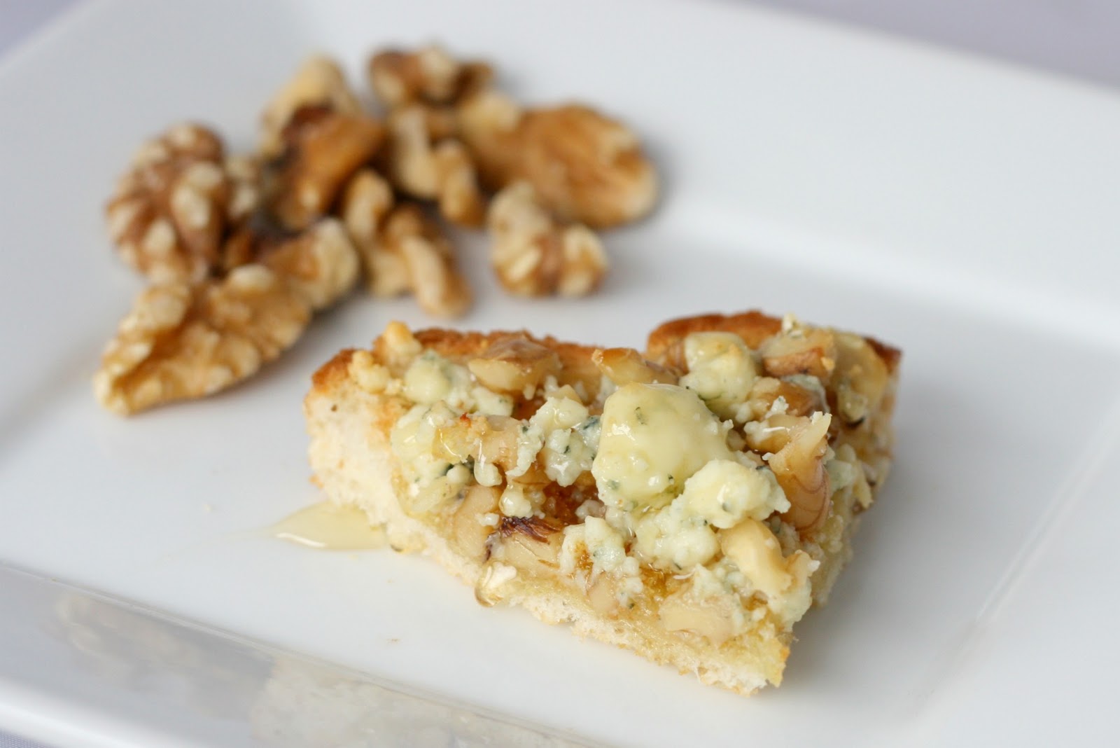 Above My Raisins: Easy Appetizer - Gorgonzola, Walnut, and Honey Toasts