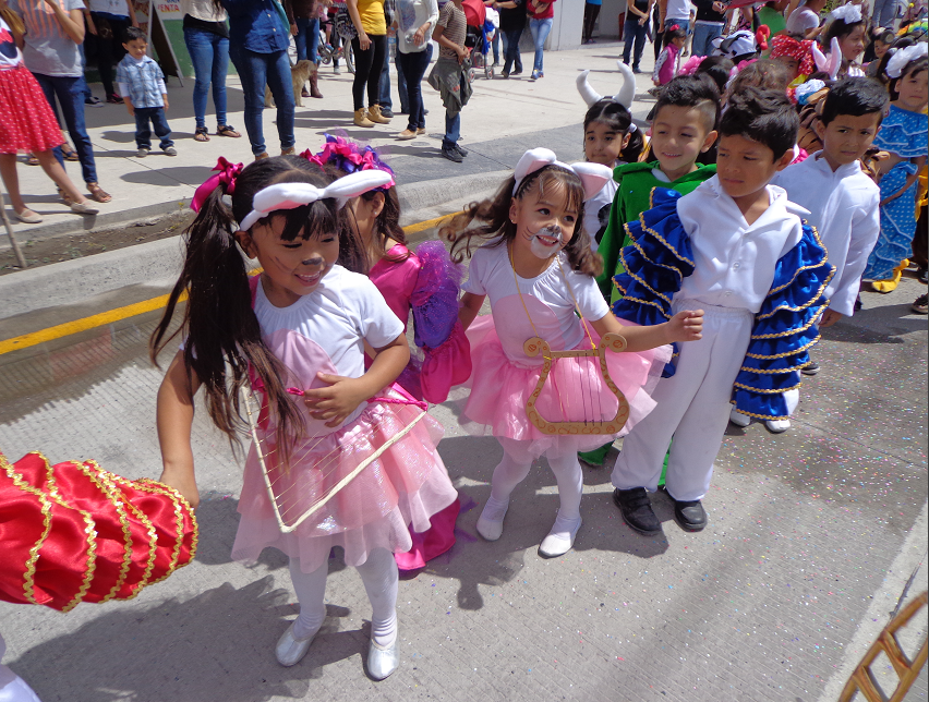 Jardín de Niños Fco. Gabilondo Soler: El Desfile de Primavera
