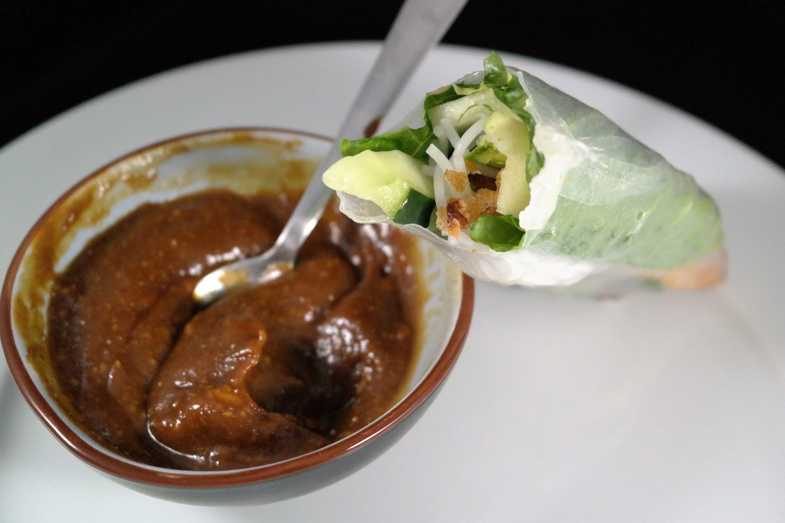 Shortcut 'Nem Nuong': Vietnamese Meatball Spring Rolls