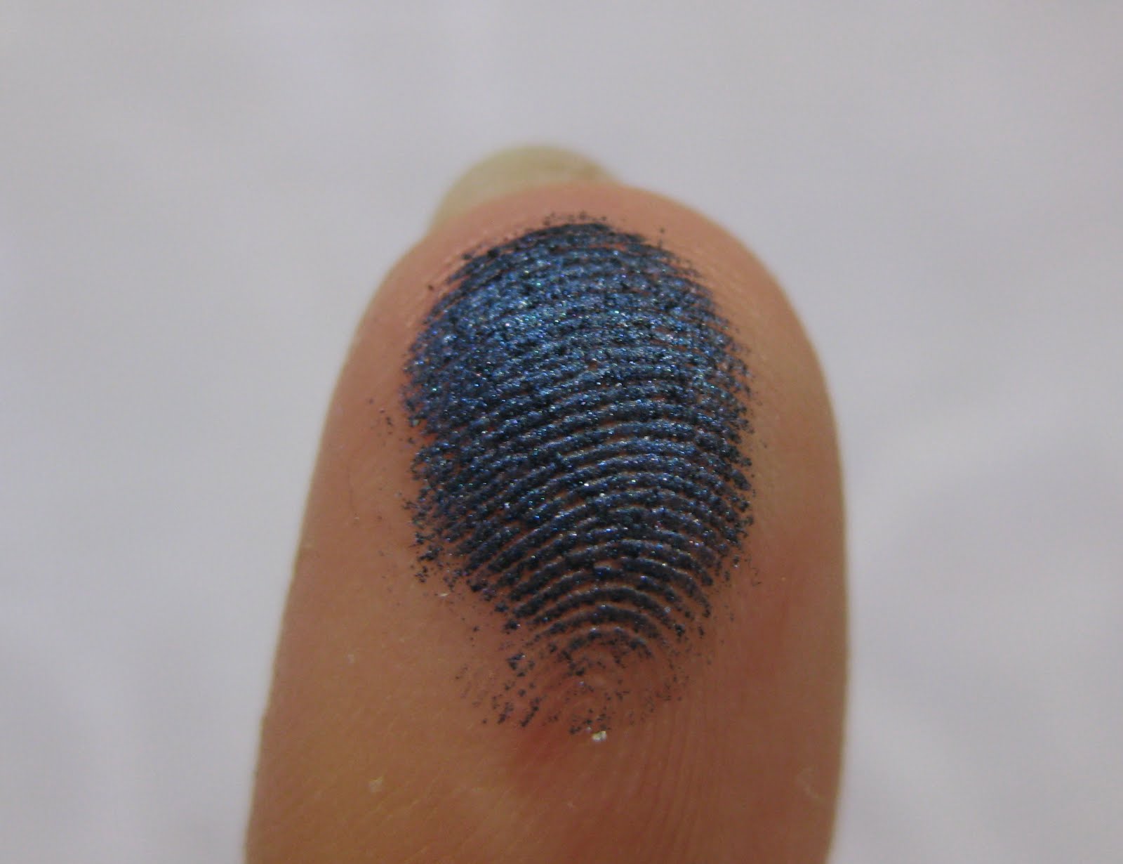 Fairbelle Beauty Blog: MAC Trip II 5 Cool Eyeshadows Review/Swatches