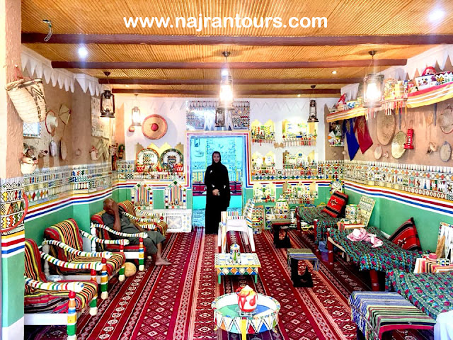 Jeddah Daily Photo: SAUDI SEATING AND DECOR