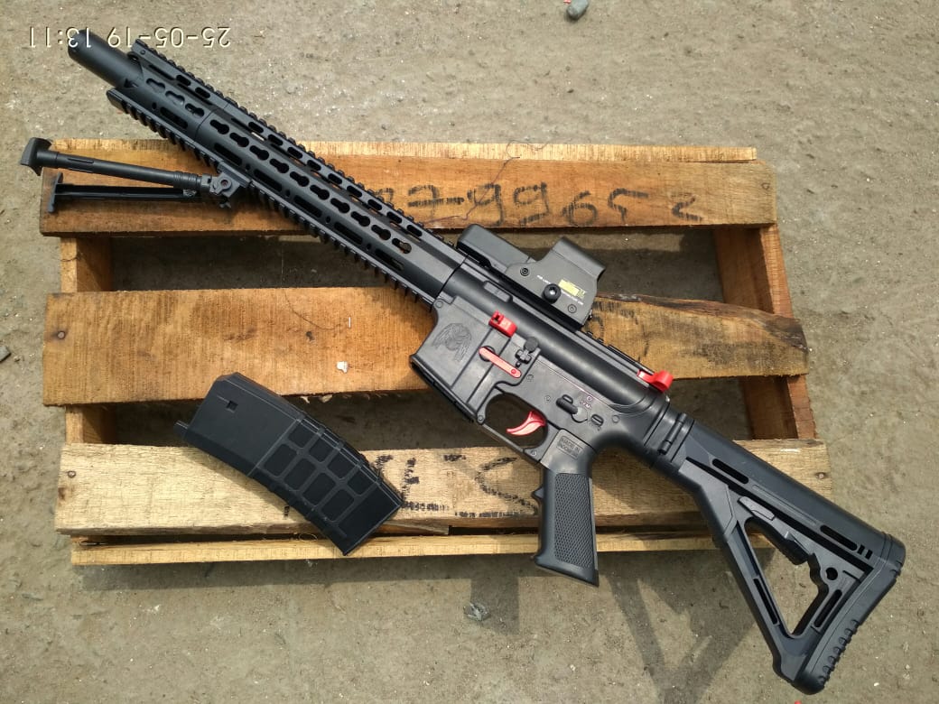 jual airsoft gun m4 predator wirecutter dengan holosight 552