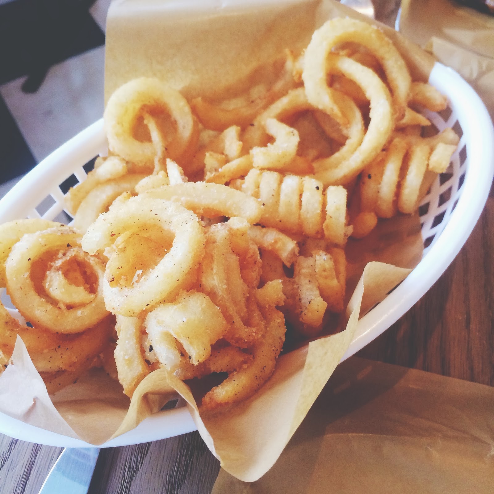 honey and fizz: Date Night - Papi Chulo, Manly