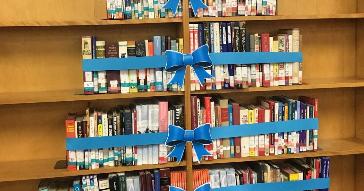 Library Displays: Totally Christmas!!