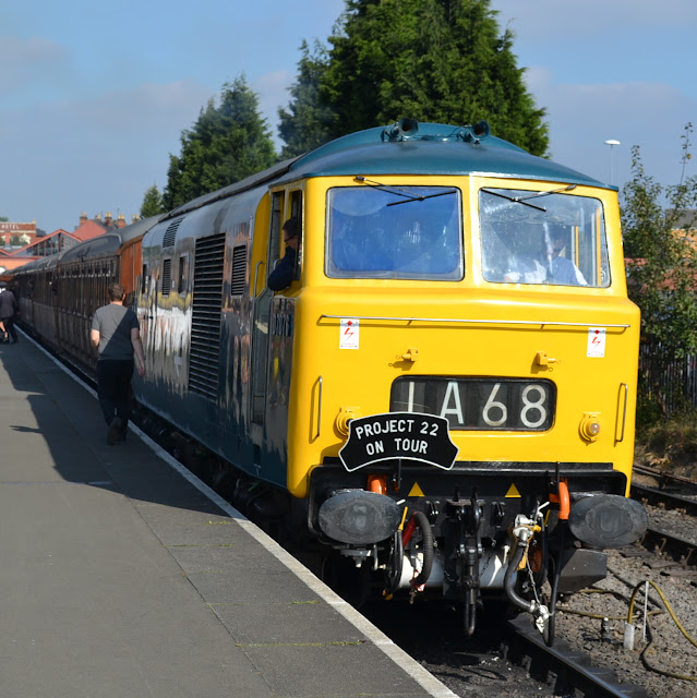 British Diesels and Electrics: Class 35 (Hymek)