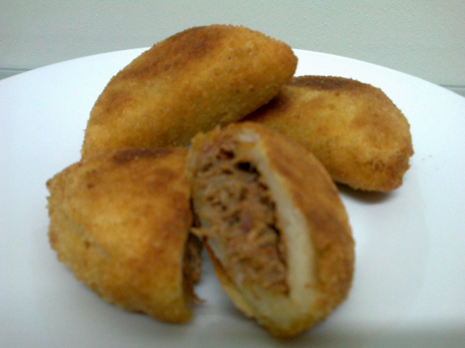 Receita do meu prato: Rissol de carne, como sempre fiz!