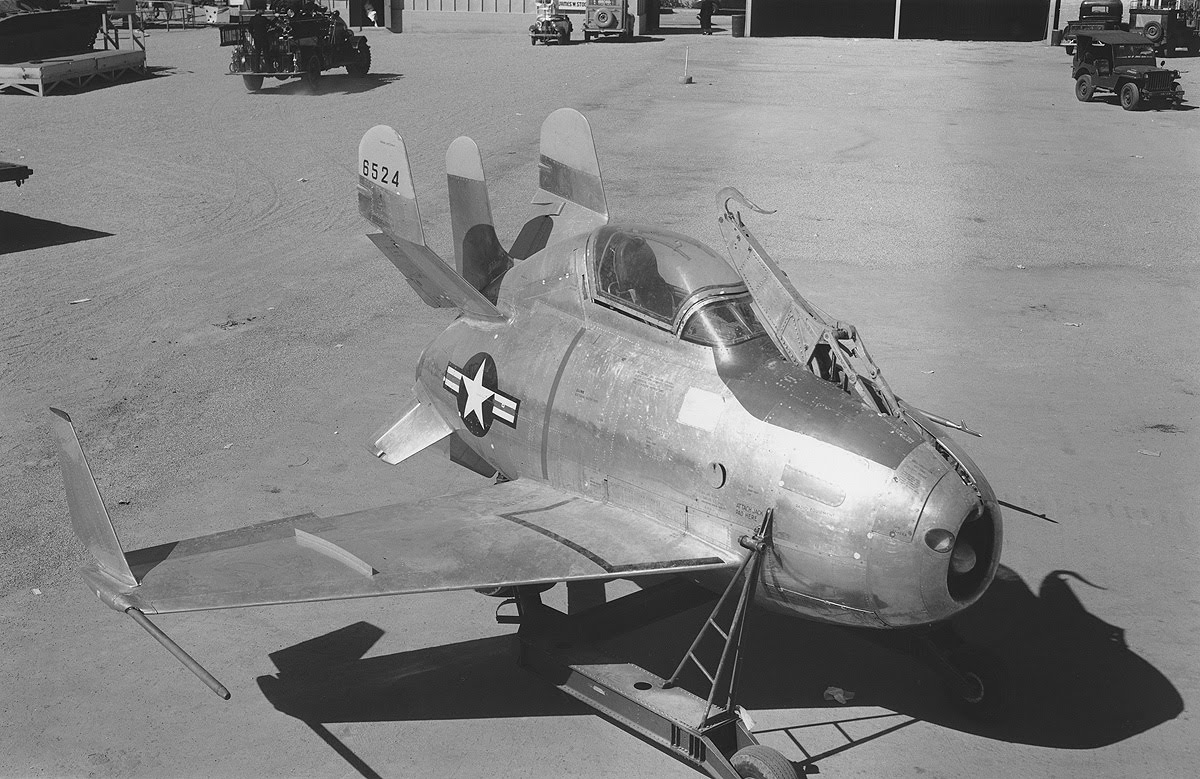 Clasp Garage: McDonnell XF-85 Goblin