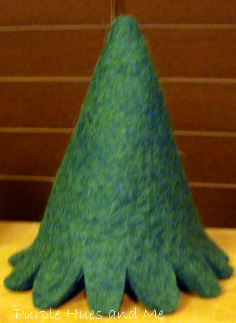 Purple Hues and Me: Felt Christmas Stacking Tree