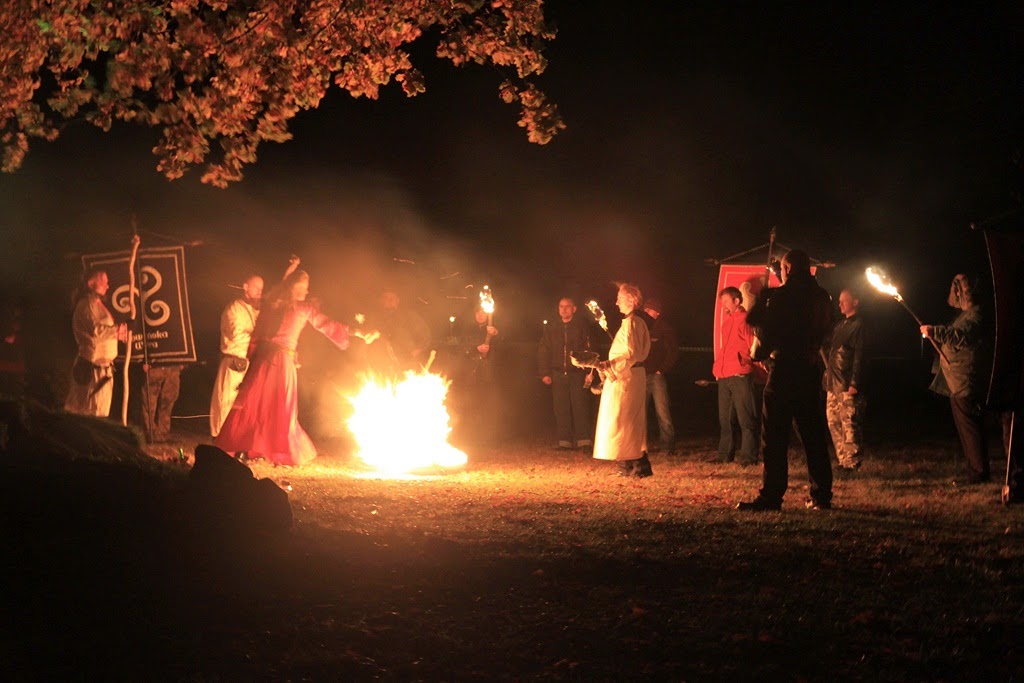 Echa Swantewita: Dziady w tradycji Słowian