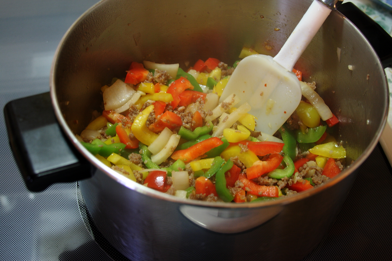 The Scullery Wench: THREE-PEPPER PASTA RUSTICA