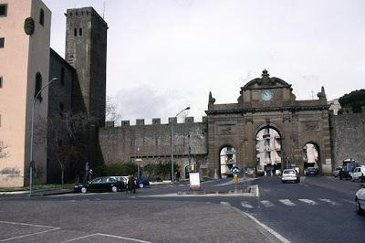 Traveler Guide: Romance of Italy