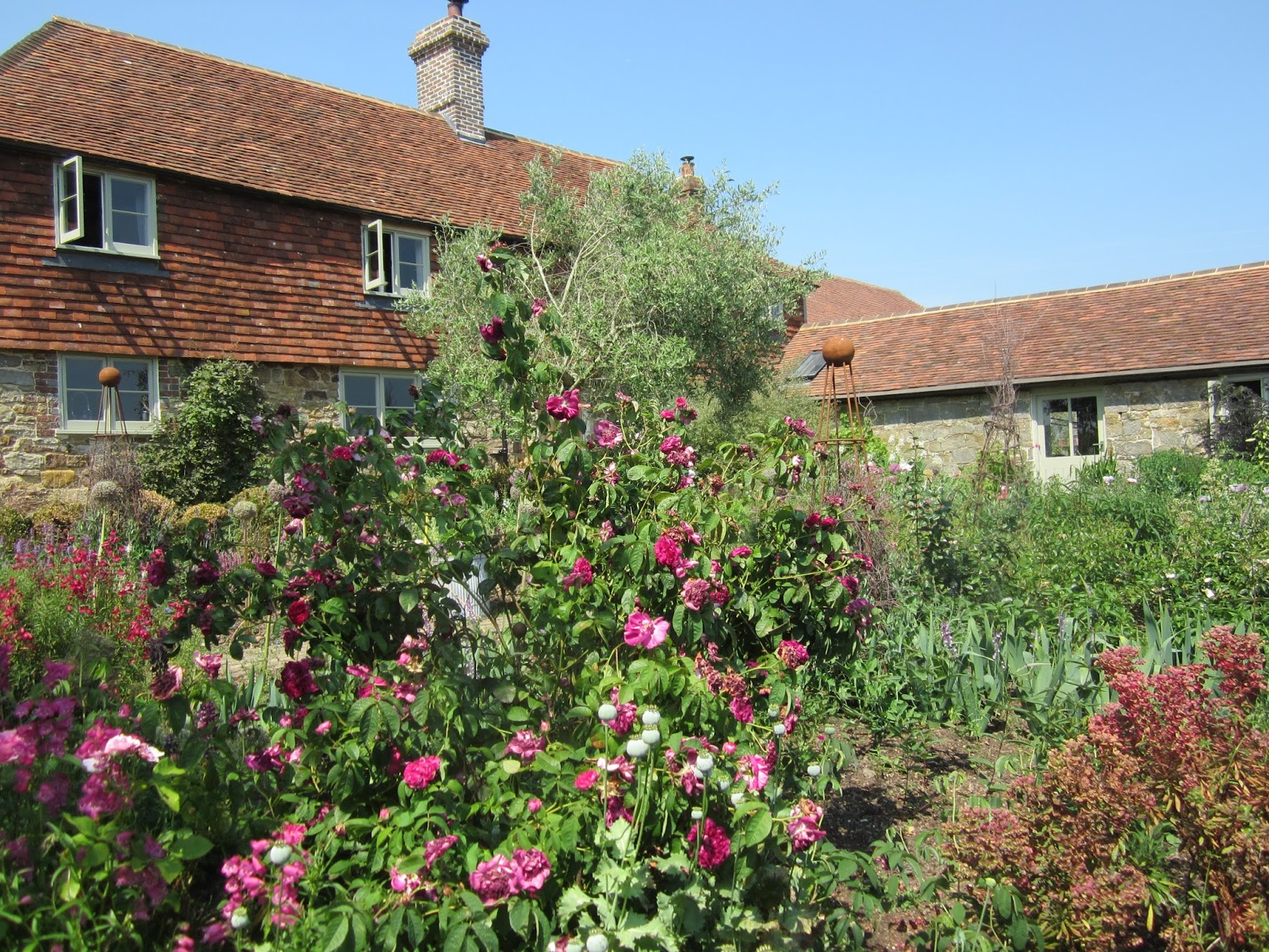 thevictoriangardener: Perch Hill Garden