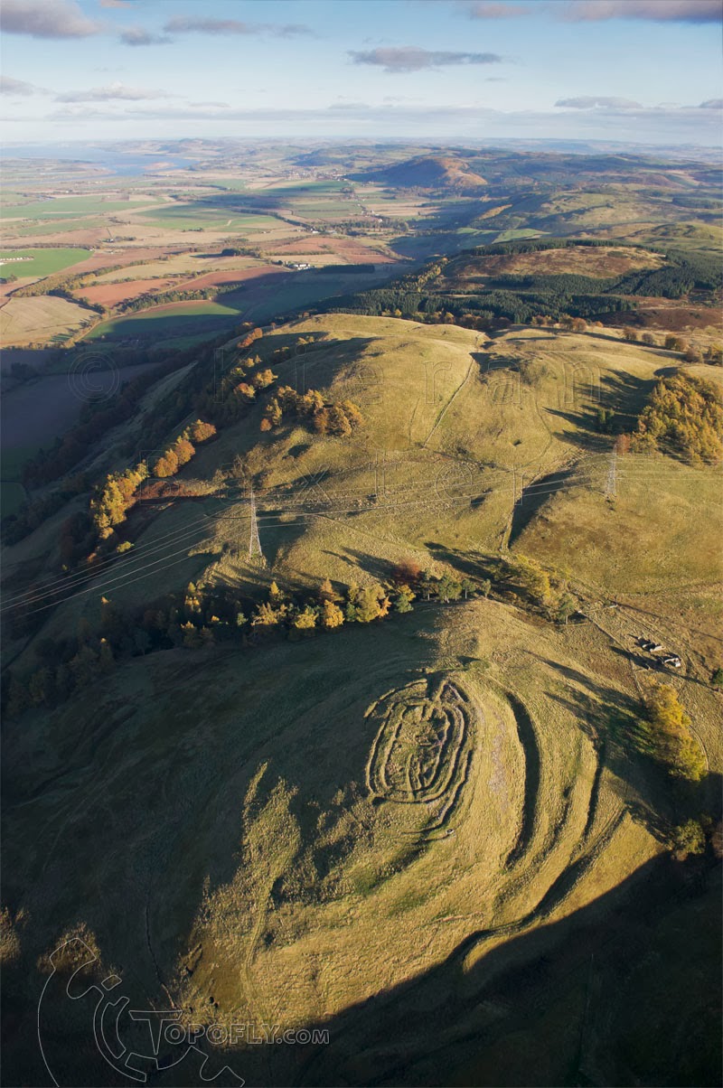 Topofly: Hillforts from High Alitude: Aerial Photography of a Wider ...