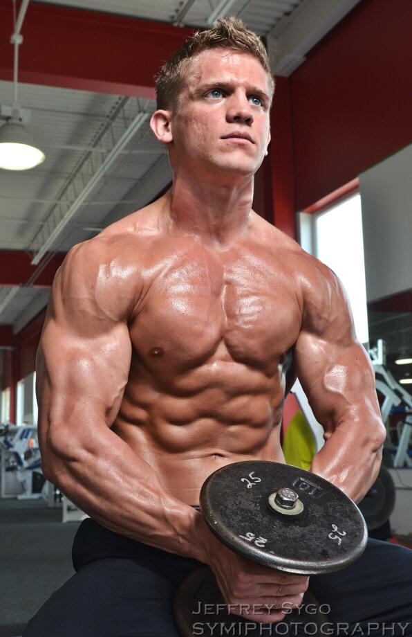 Bodybuilding Junction: Hot Model Tyler Stines