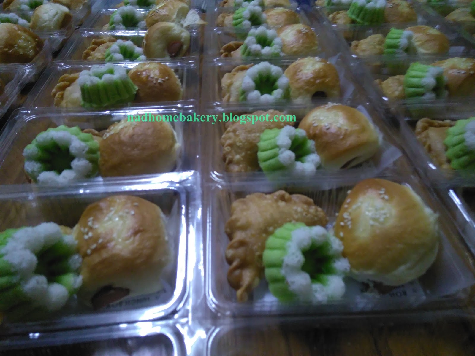 nadhomebakery : TEMPHAN KUIH-MUIH, ROTI, PASTRI DAN LUNCH BOX